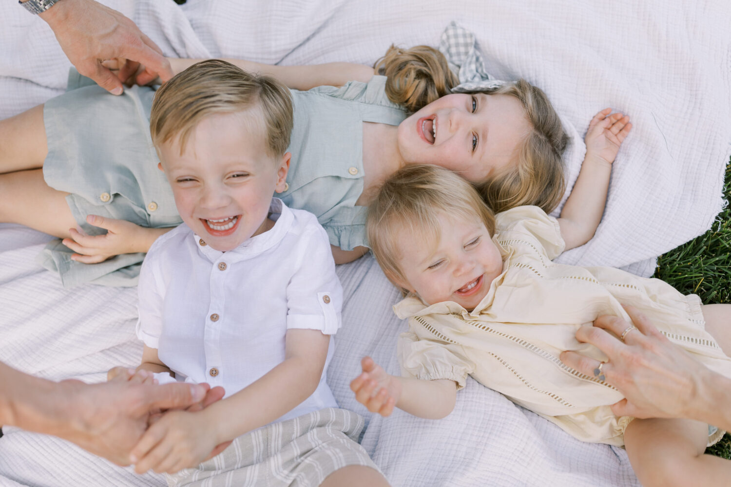 Contact : Philadelphia Newborn Photographer